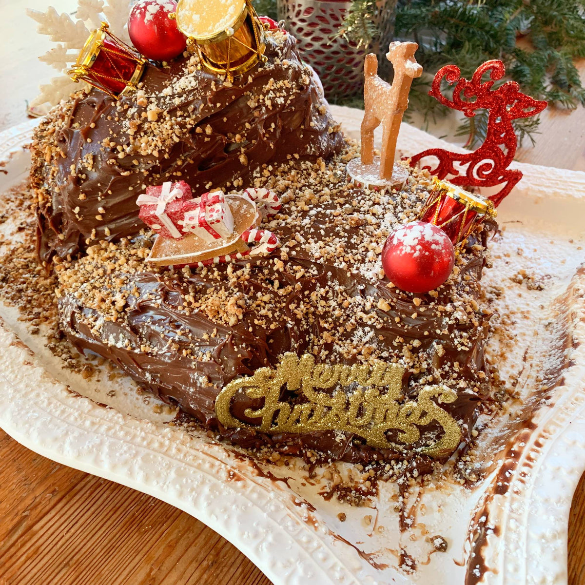 Buche De Noel Cake - Where to Buy a Yule Log Cake - Christmas Desserts ...