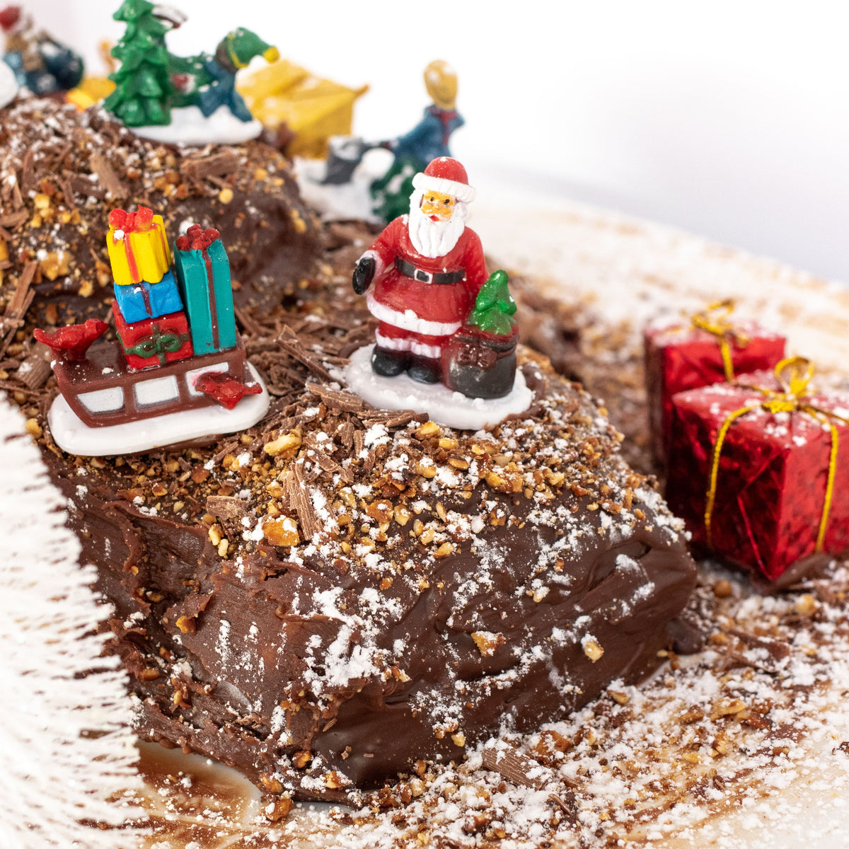 Buche De Noel Cake - Where to Buy a Yule Log Cake - Christmas Desserts ...